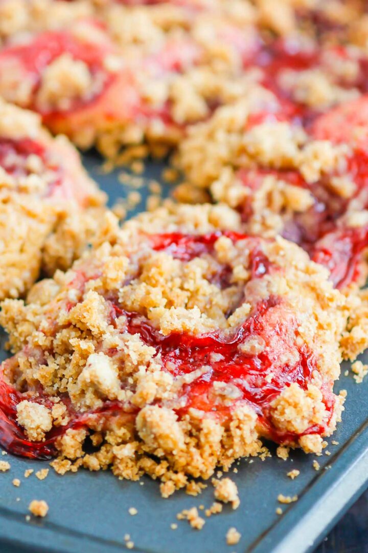 Peanut Butter and Jelly Muffins - Pumpkin 'N Spice