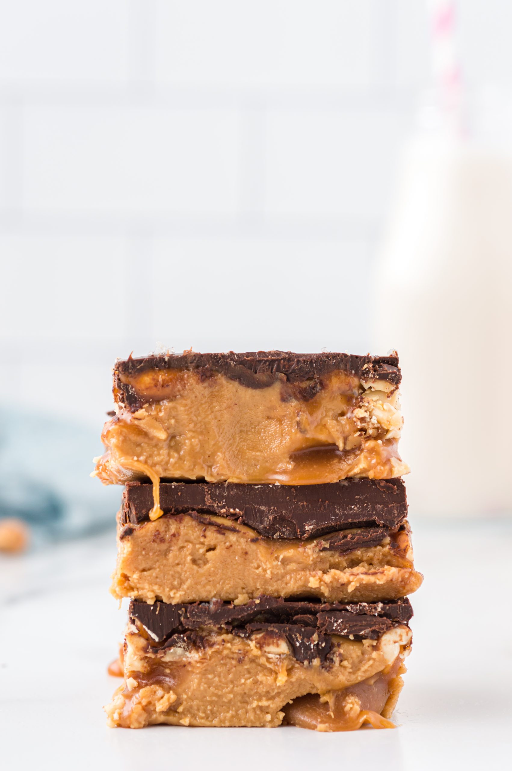 No Bake Snickers Peanut Butter Bars - Pumpkin 'N Spice