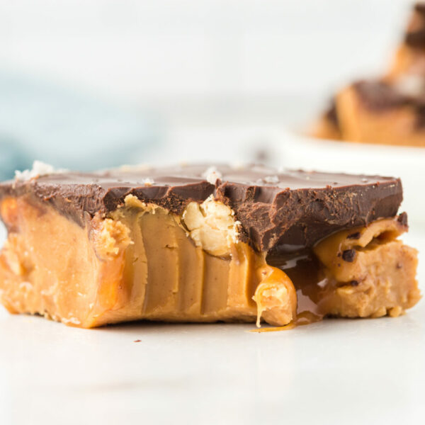 No Bake Snickers Peanut Butter Bars - Pumpkin 'N Spice