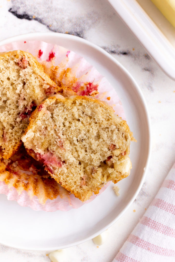 Raspberry White Chocolate Chip Muffins - Pumpkin 'N Spice