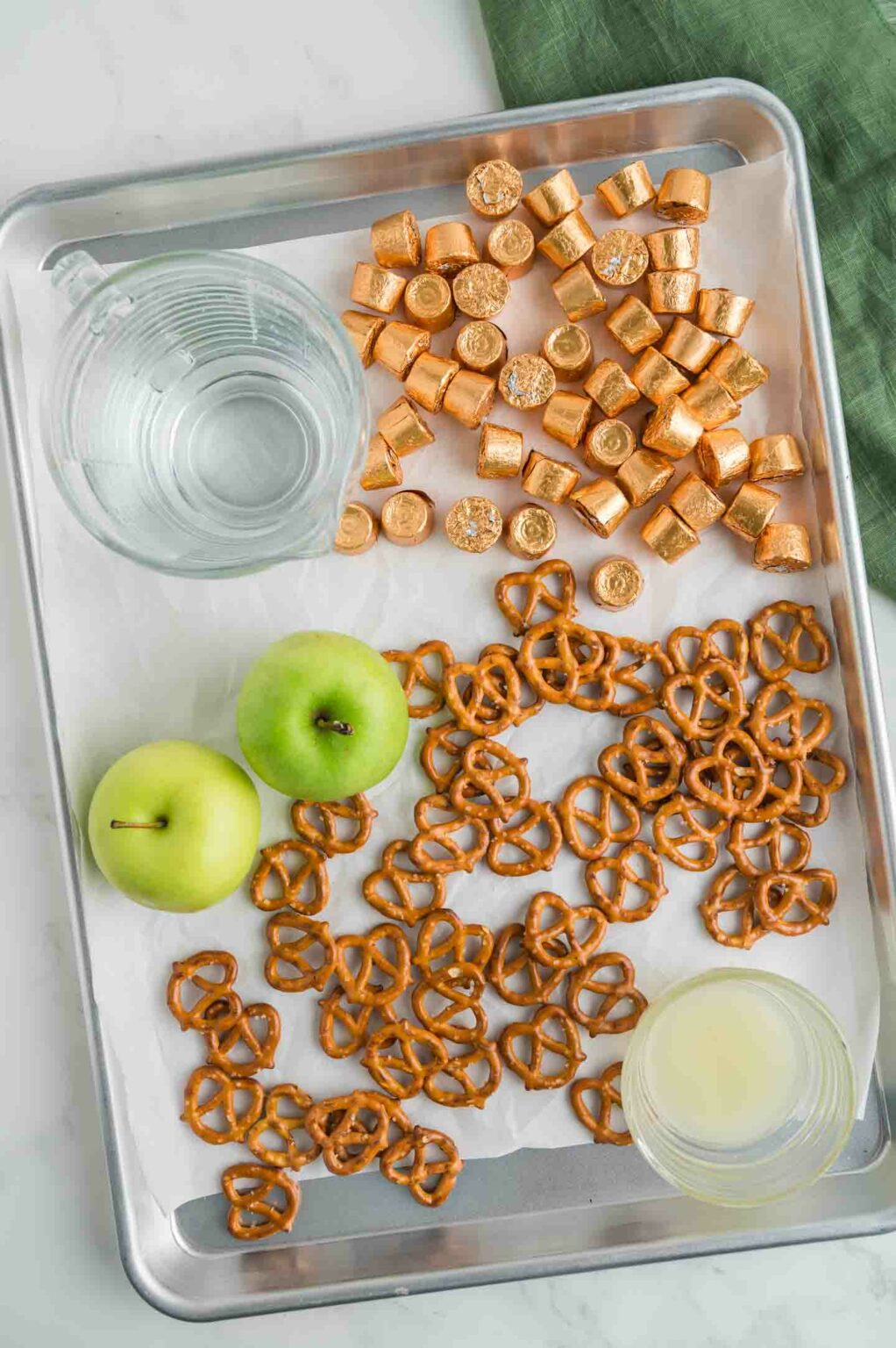 Apple Pretzel Bites - Pumpkin 'N Spice